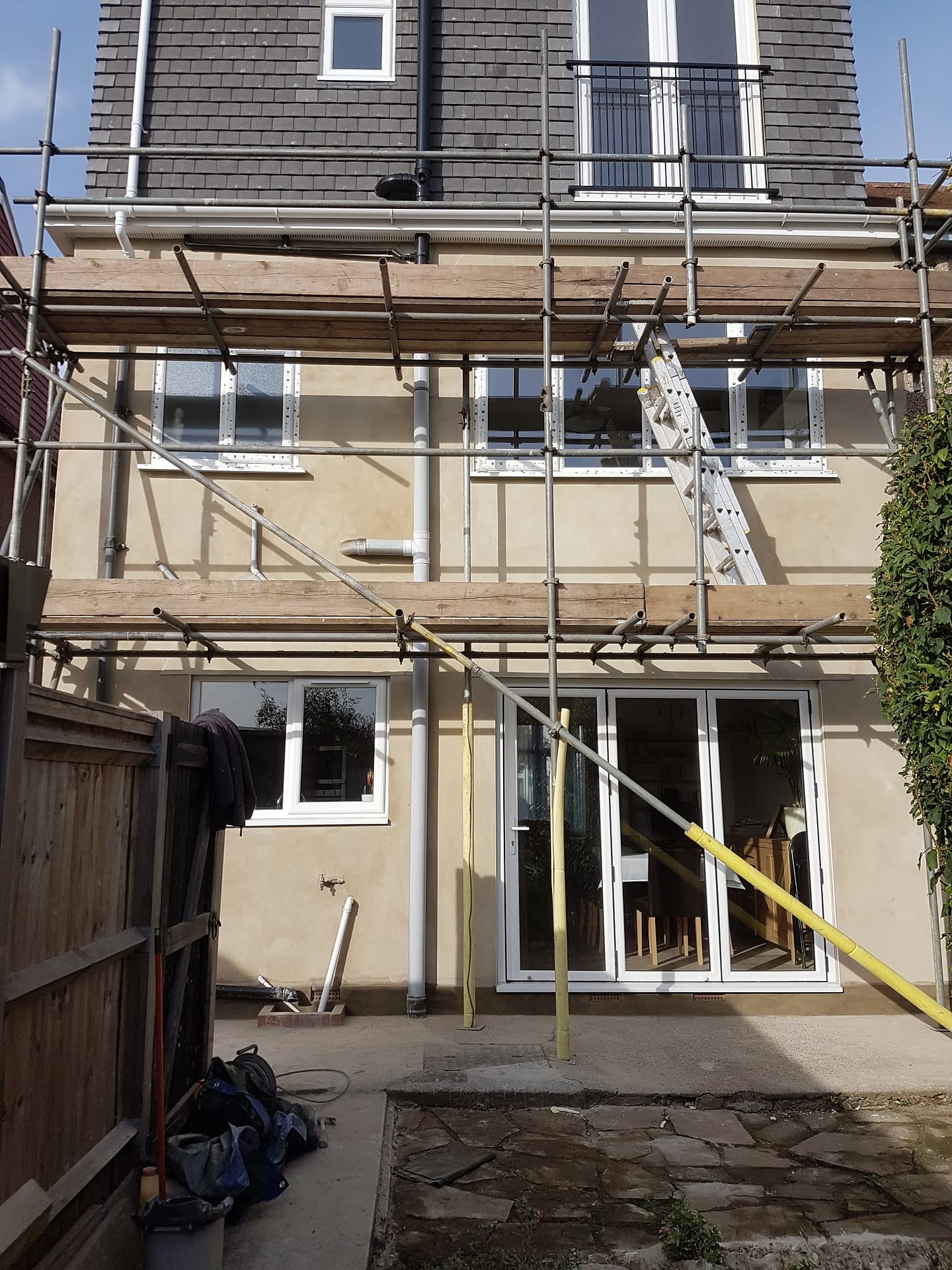 Rendering - Sand and Cement - English Stucco Finishes